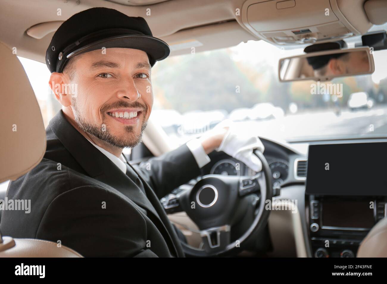 Saloon car chauffeur hi-res stock photography and images - Alamy