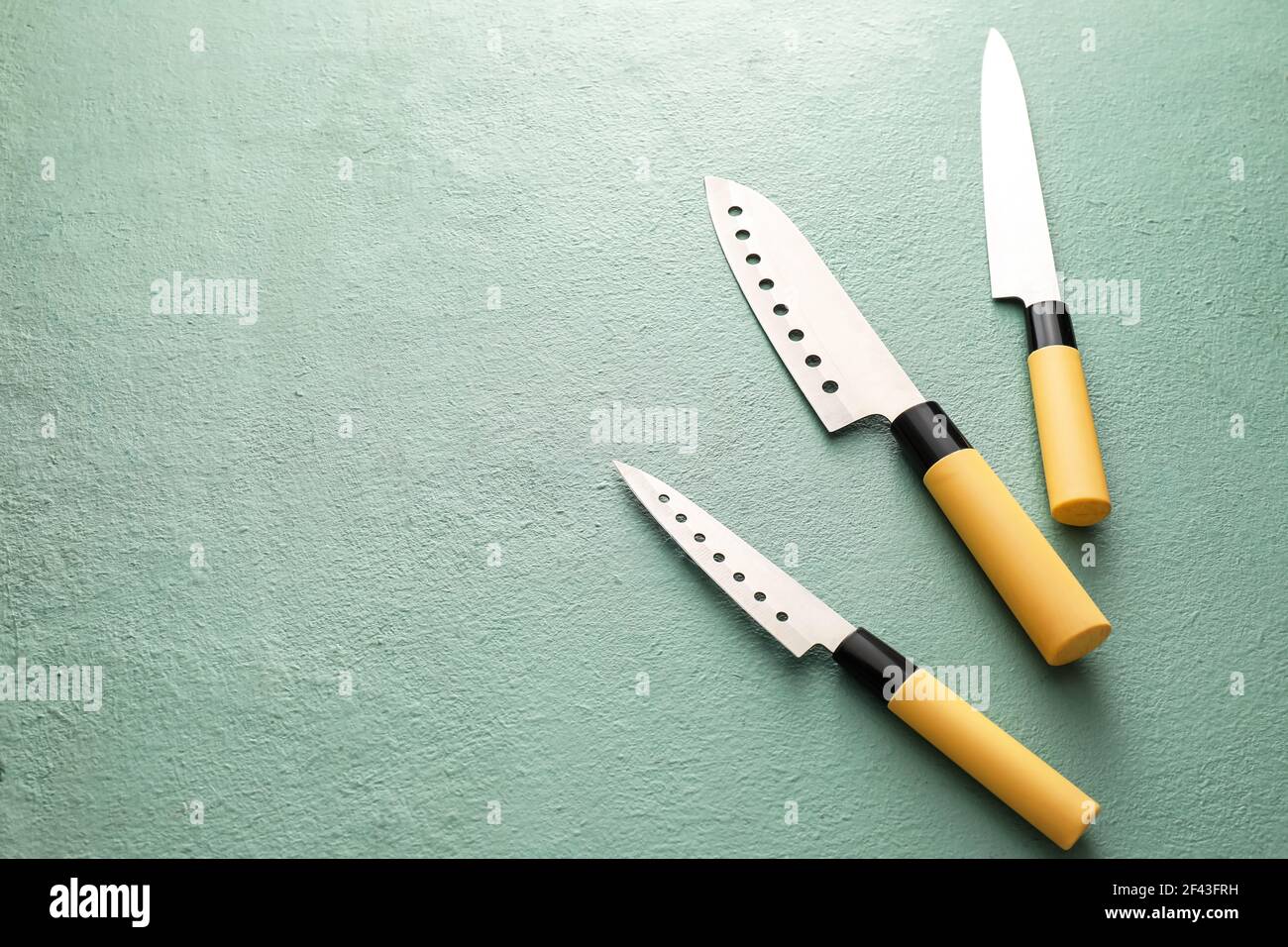 Set different knives plastic hi-res stock photography and images - Alamy