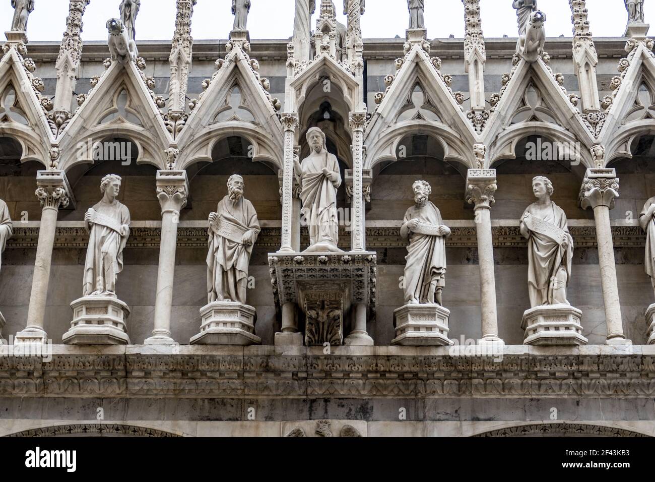 Spina wall hi-res stock photography and images - Alamy