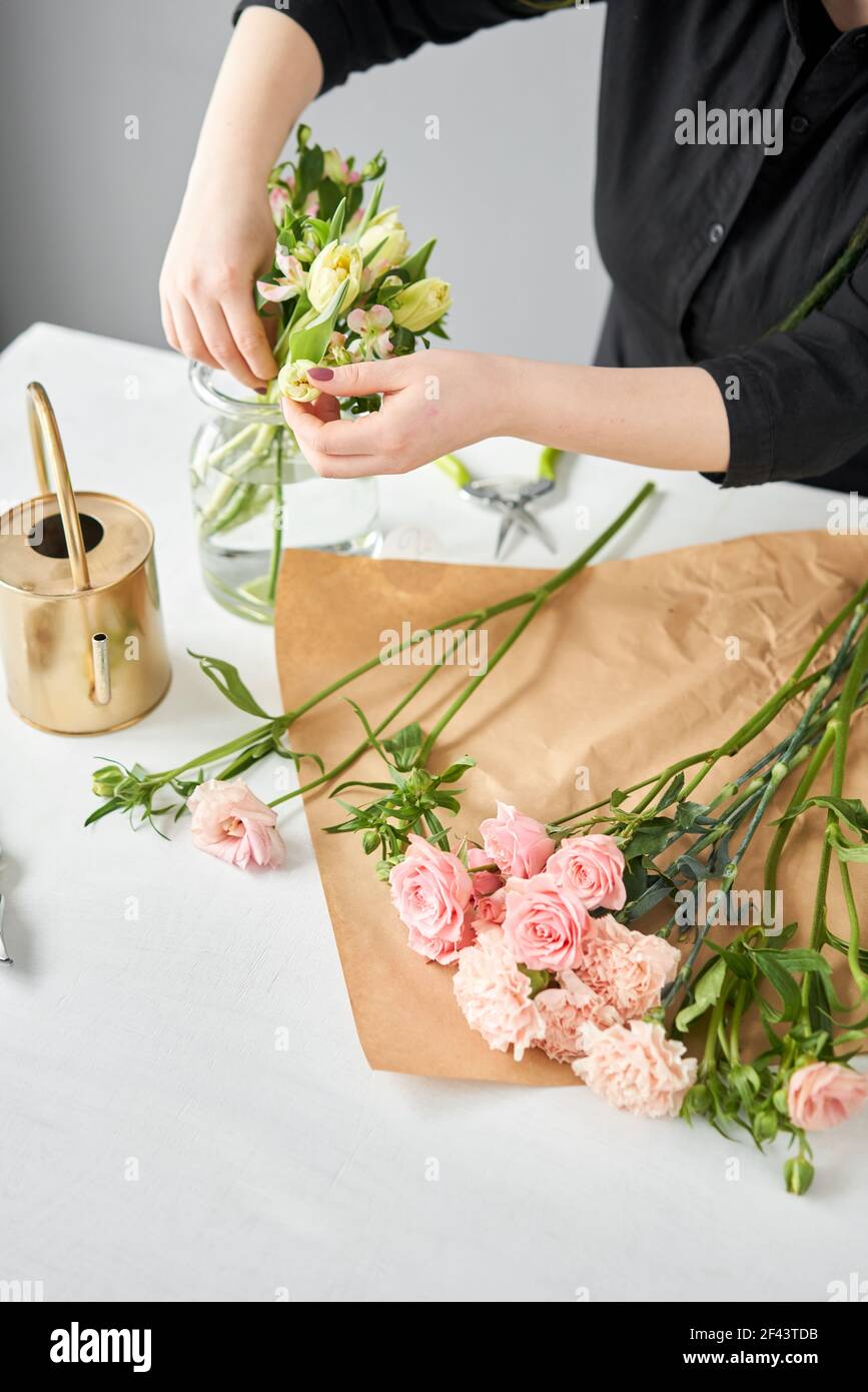 Bouquet 015. step by step installation of flowers in a vase. Flowers ...