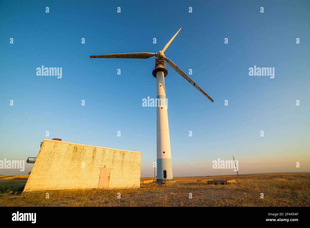 Old abandoned wind turbines in the desert landscape Stock Photo - Alamy