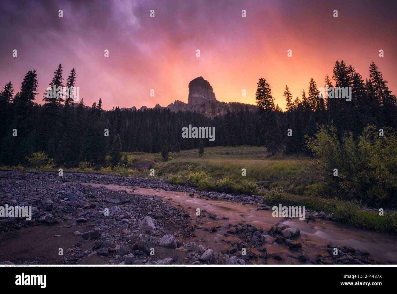 Chimney rock colorado hi-res stock photography and images - Alamy