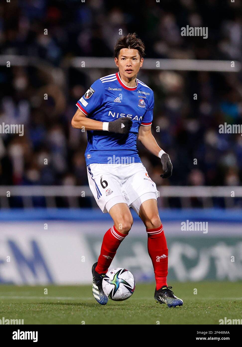 NHK Spring Mitsuzawa Football Stadium, Kanagawa, Japan. 17th Mar, 2021. Takahiro Ogihara (F ...