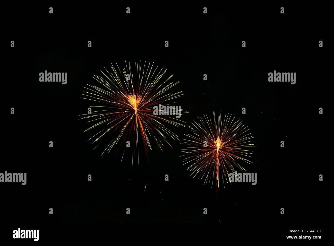 Beautiful fireworks hi-res stock photography and images - Alamy