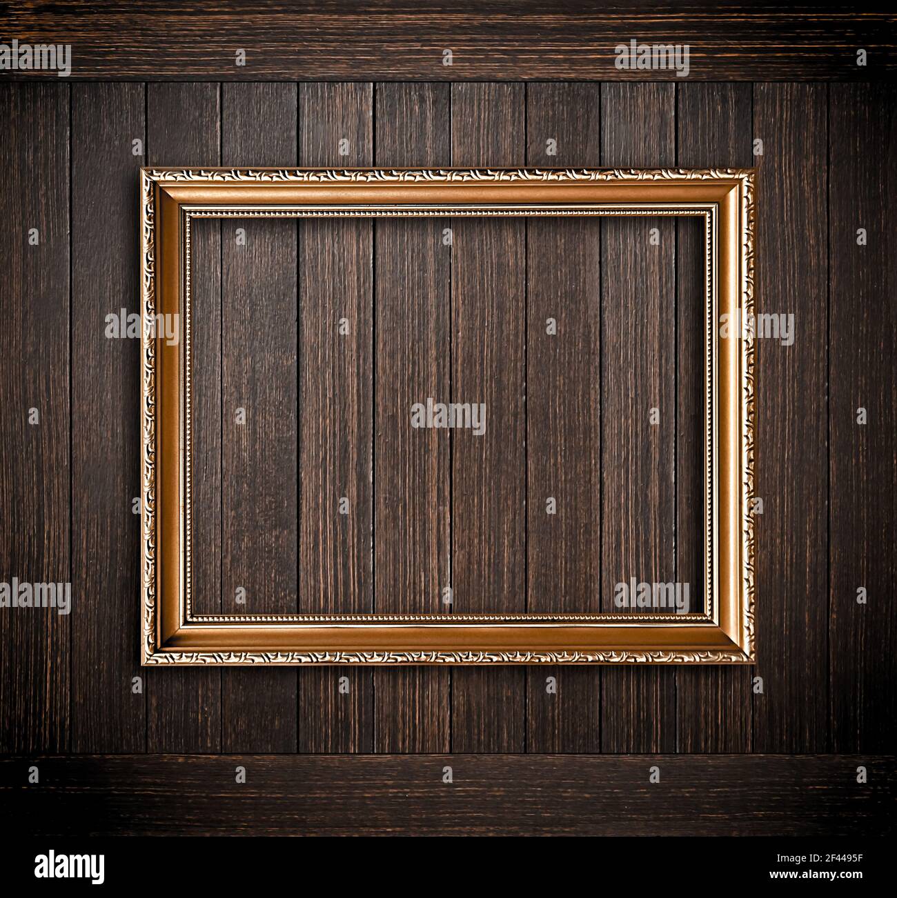 Golden wood frame hi-res stock photography and images - Alamy