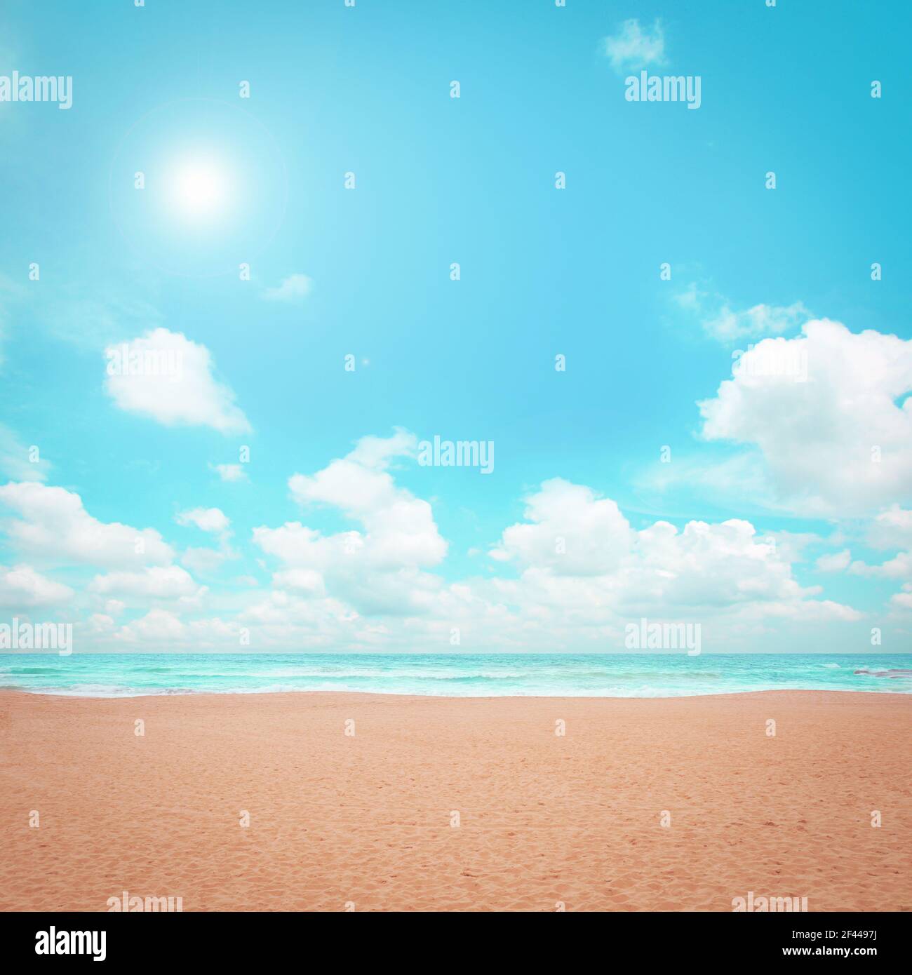 Sunny blue sky background hi-res stock photography and images - Alamy