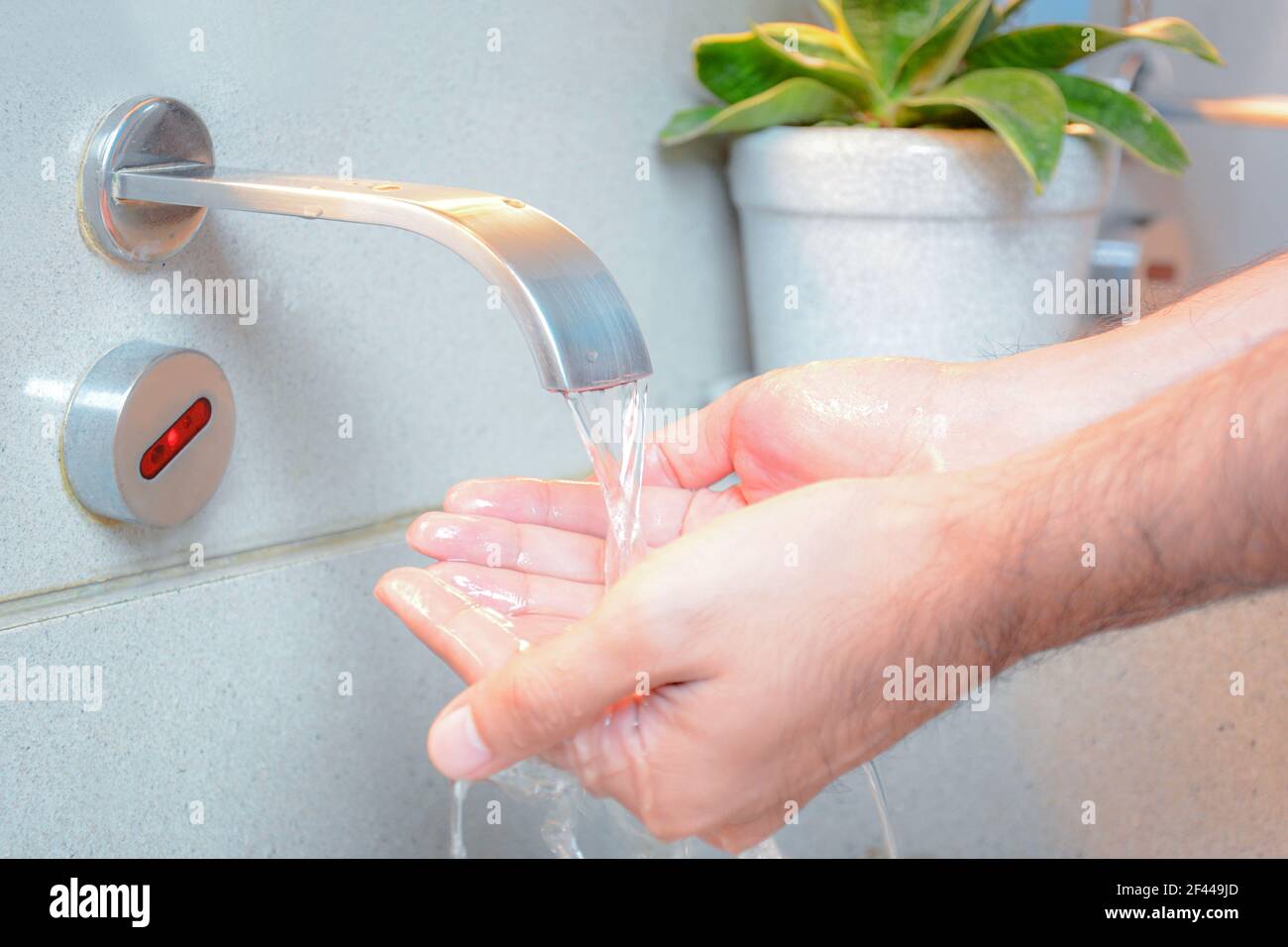 Sensor tap hi-res stock photography and images - Alamy