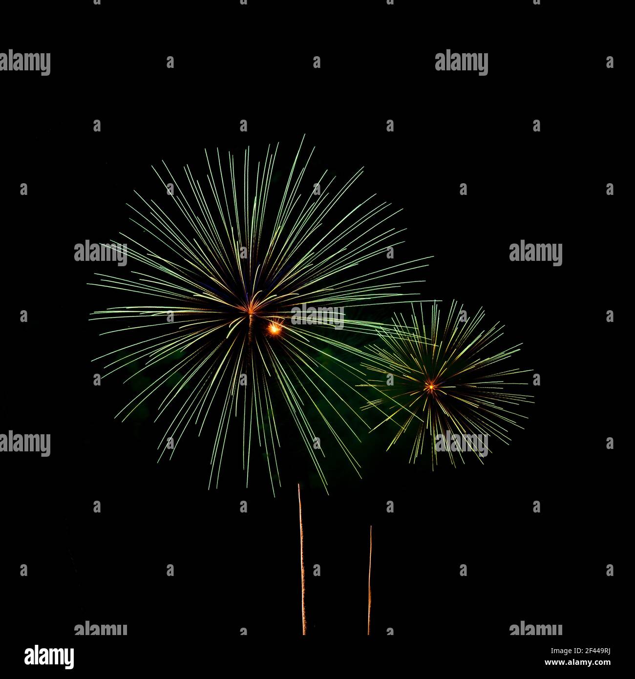 Brilliant fireworks hi-res stock photography and images - Alamy