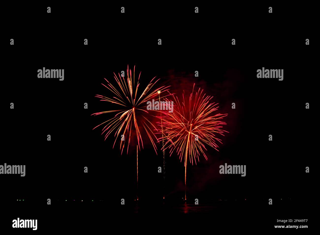 Brilliant fireworks hi-res stock photography and images - Alamy