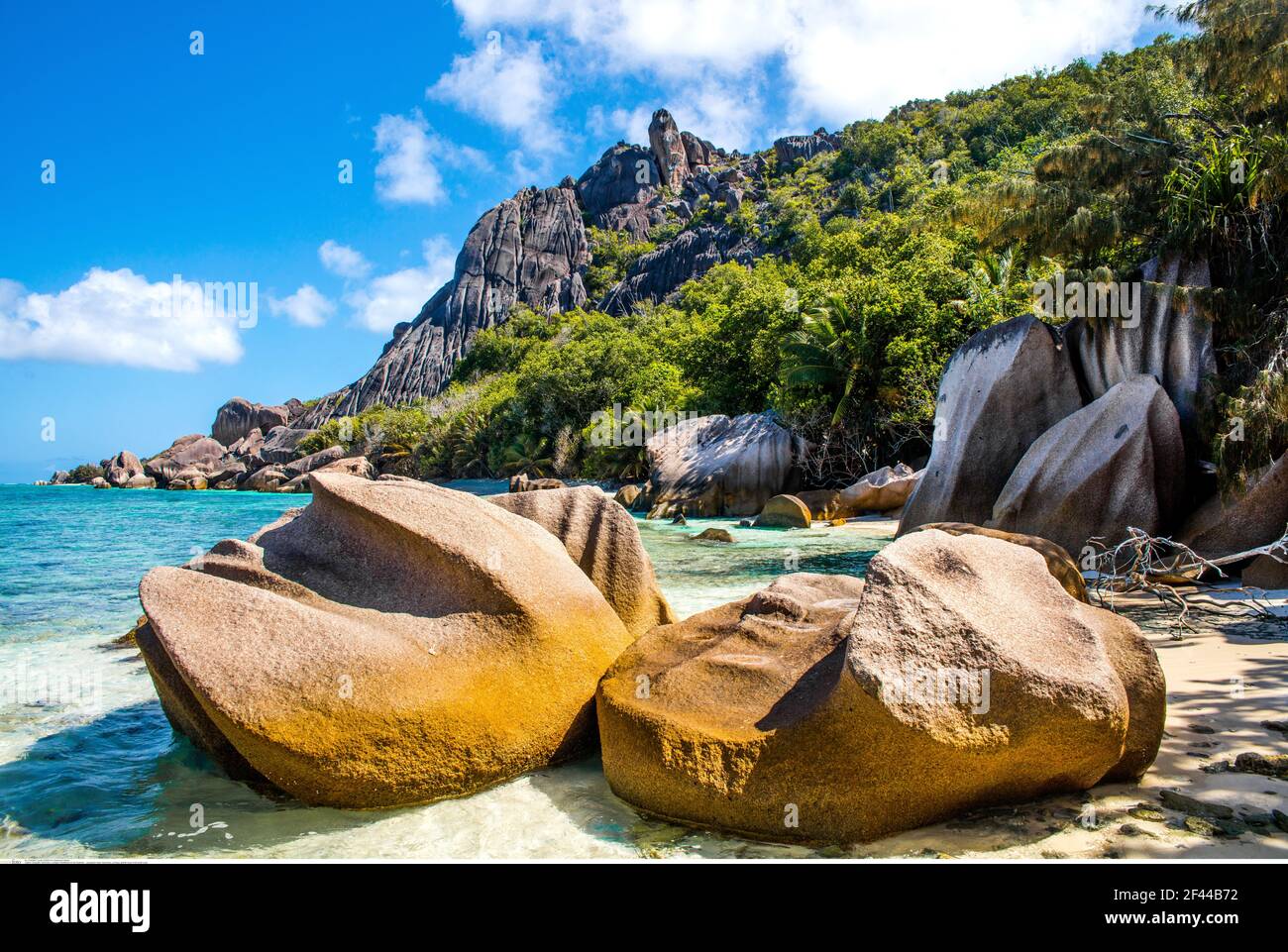 geography / travel, Seychelles, La Digue, granite rocks on the south ...