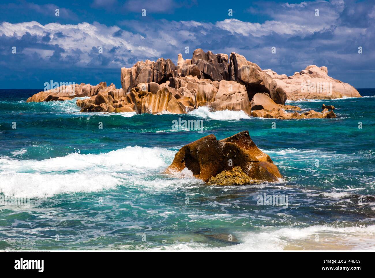 geography / travel, Seychelles, La Digue, granite rocks on the south ...