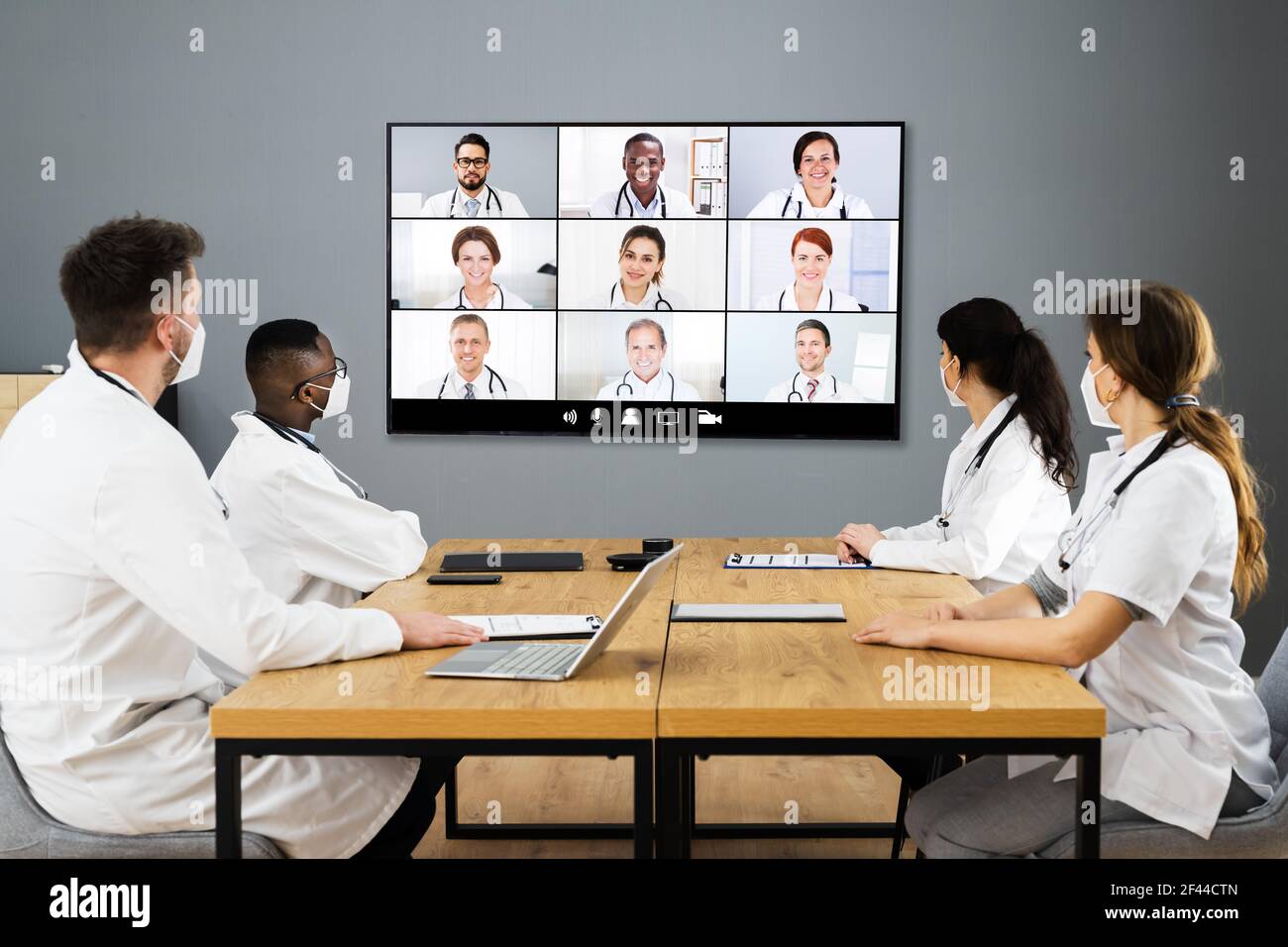 Doctor Team Meeting Video Conference Webinar Call Stock Photo - Alamy