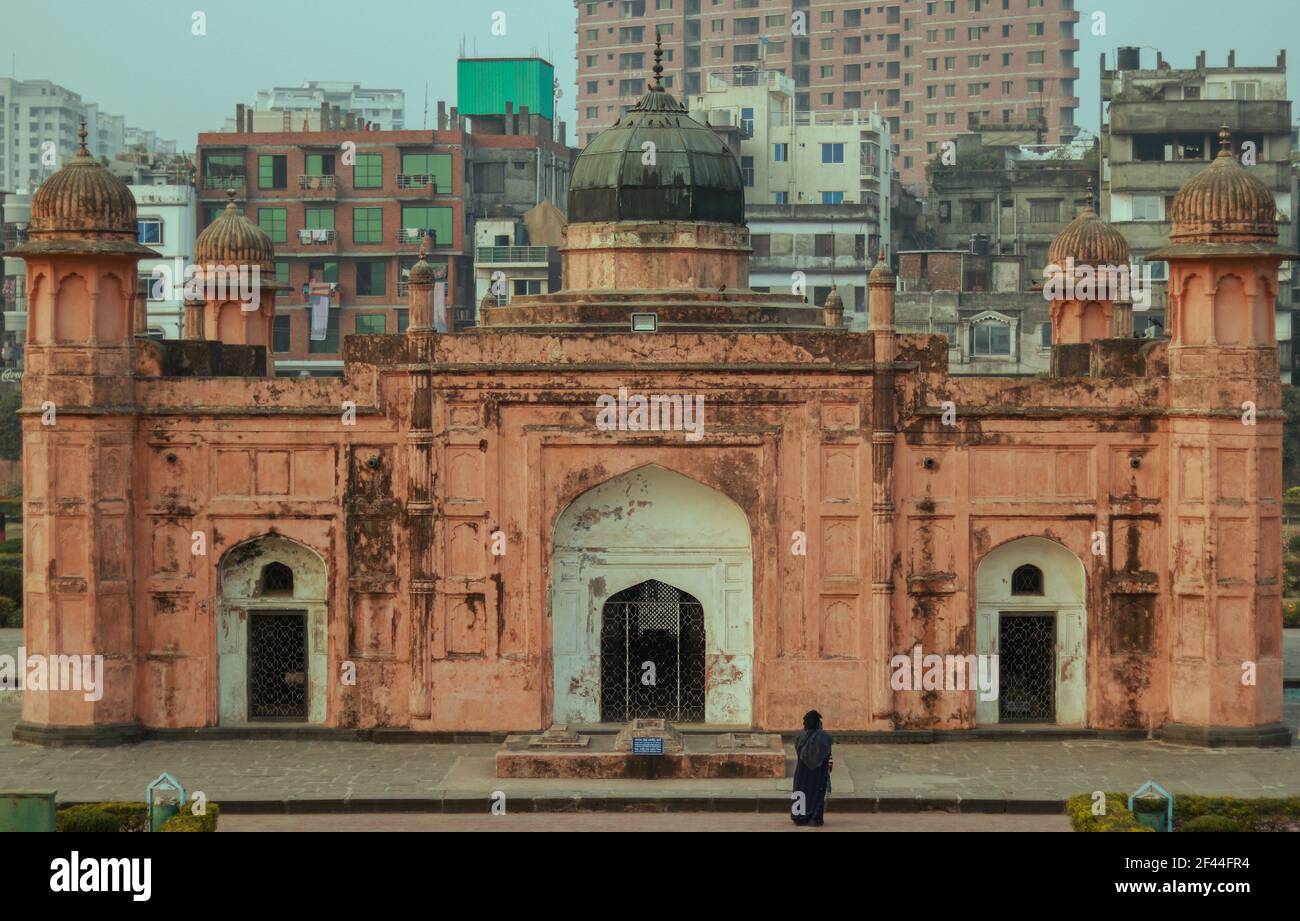 Lalbagh Fort is an incomplete 17th-century Mughal fort complex. tourist ...