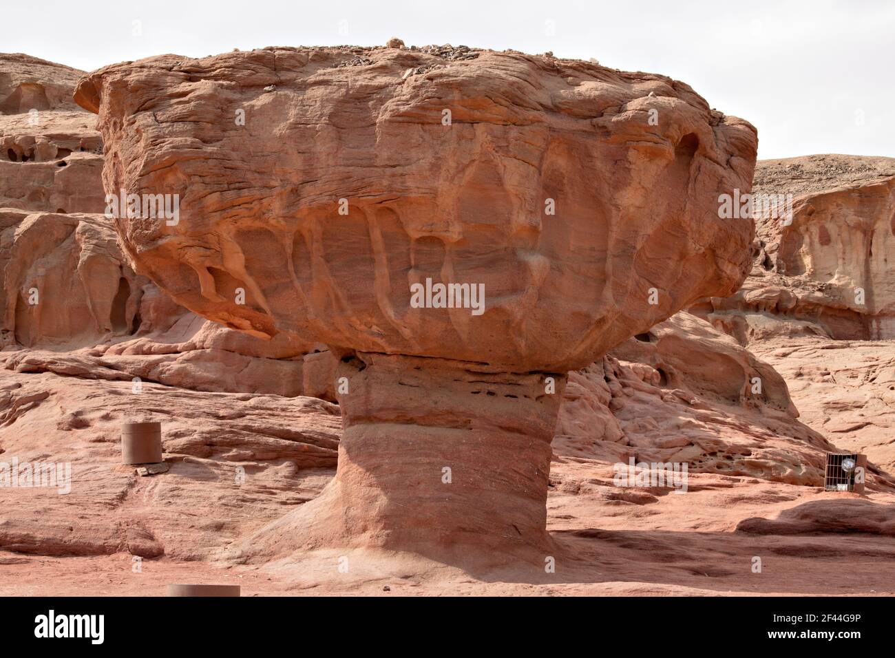 The mushroom rock at Timna valley. Natural Rock formations, Timna ...