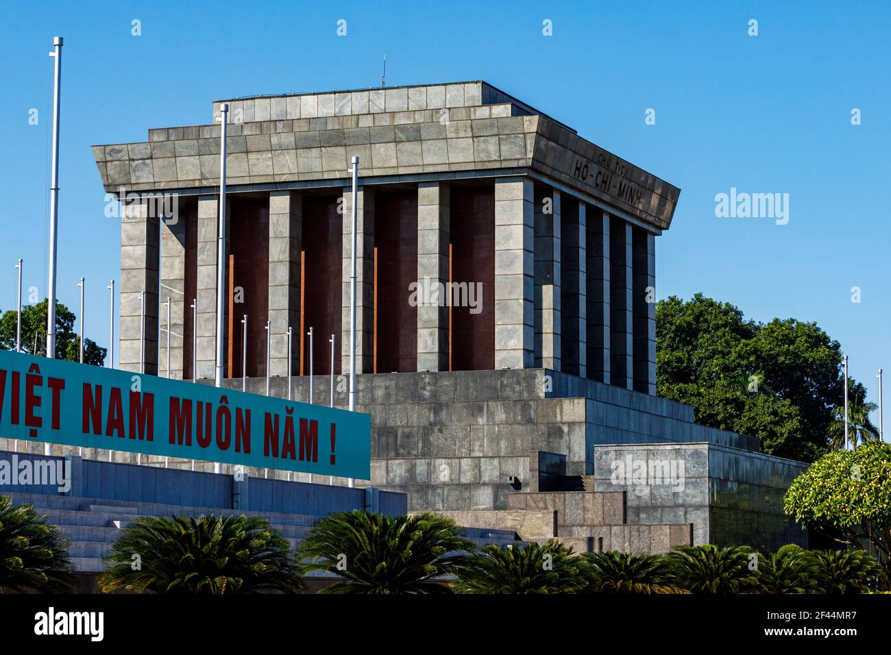 Hanoi monument hi-res stock photography and images - Alamy