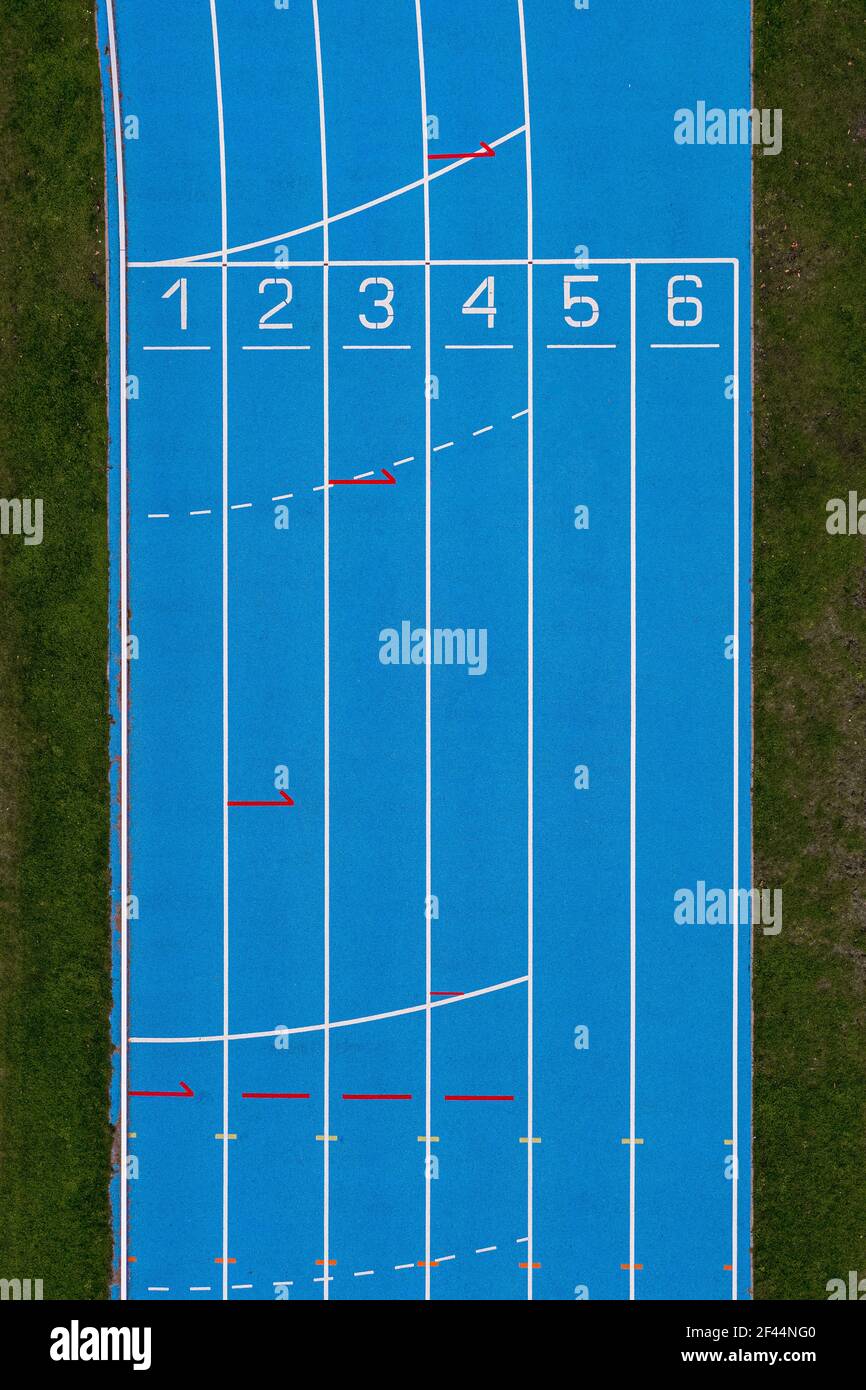 Running track aerial hi-res stock photography and images - Alamy