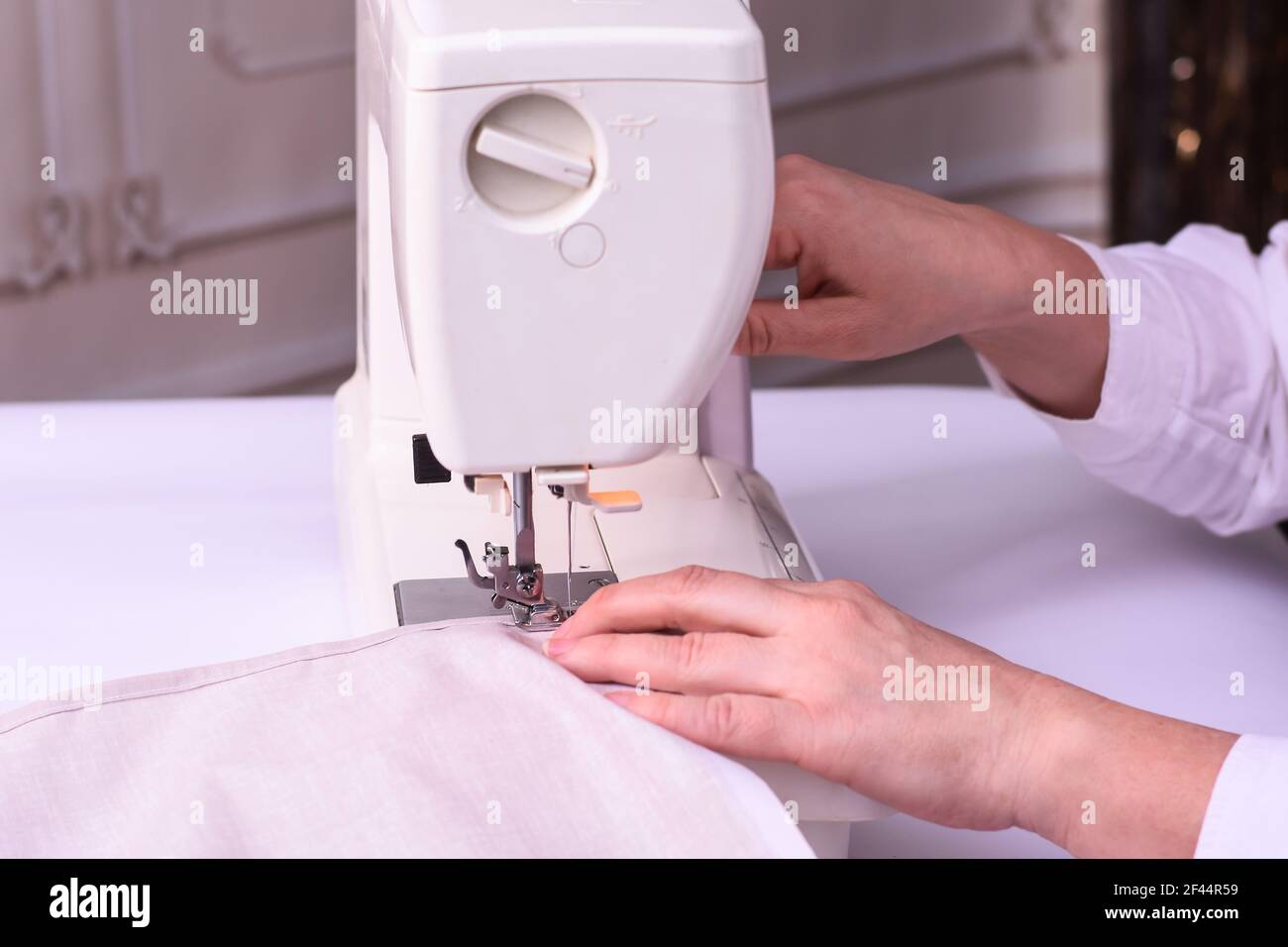 Man working on sewing machine hi-res stock photography and images - Alamy