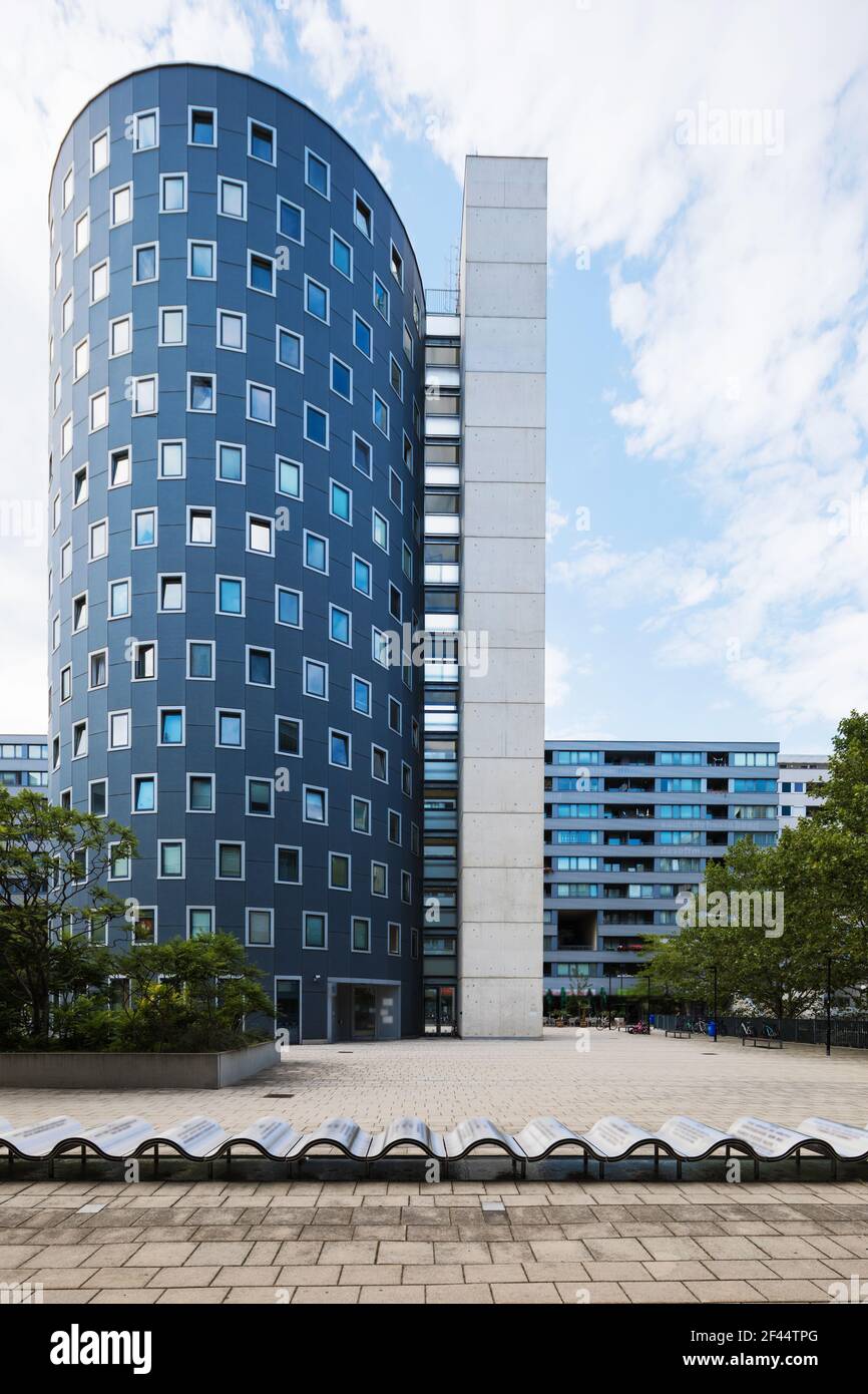 Circle building in modern area in Wien Stock Photo - Alamy