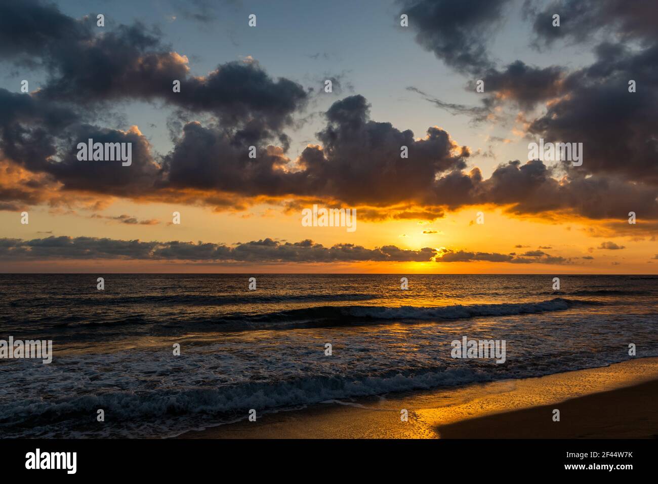 Dramatic sunset over ocean. Sky with clouds Stock Photo - Alamy