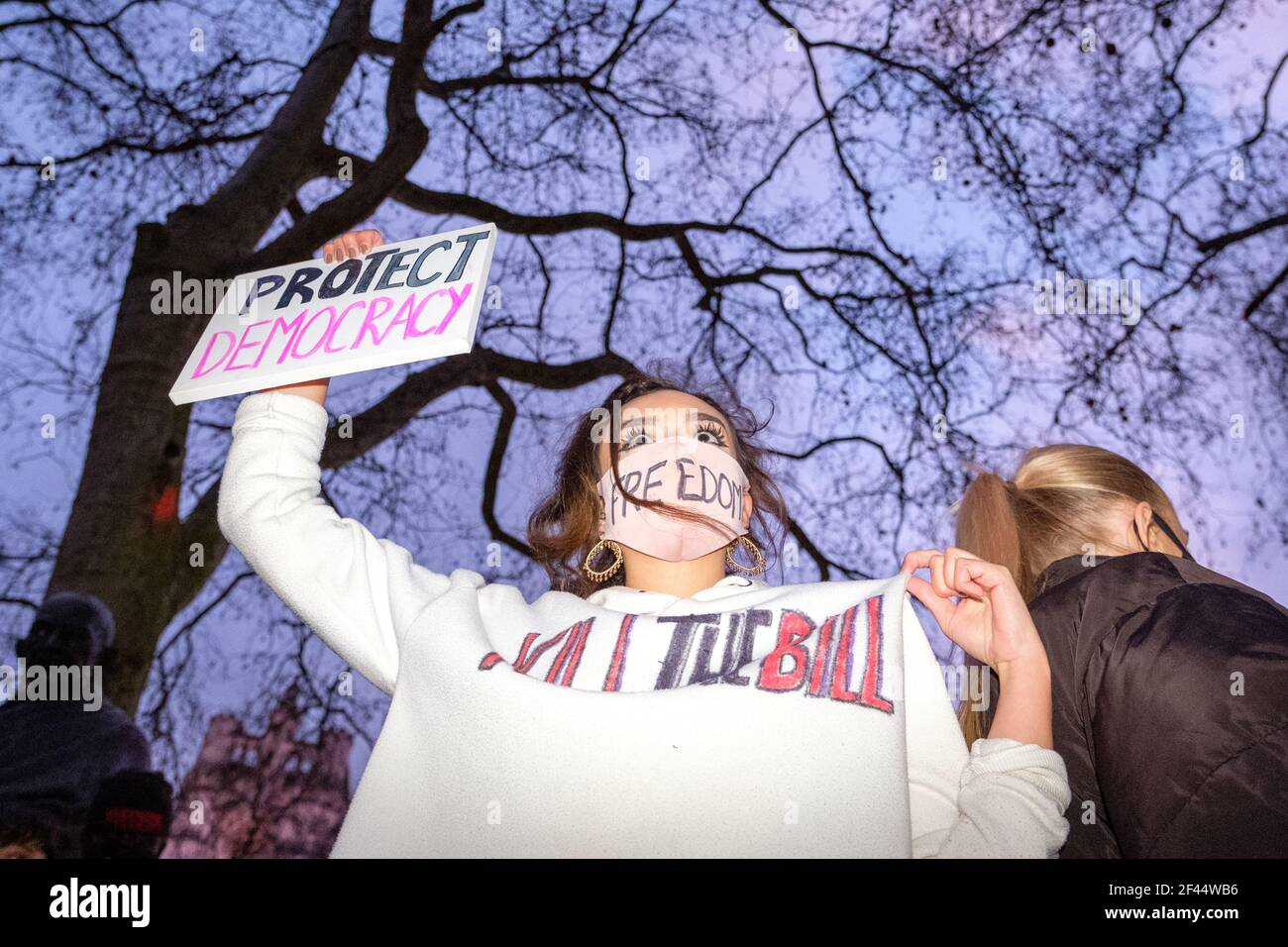 Uk police woman violence hi-res stock photography and images - Alamy