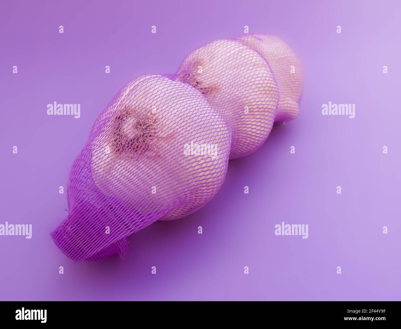 Mesh bag hi-res stock photography and images - Alamy