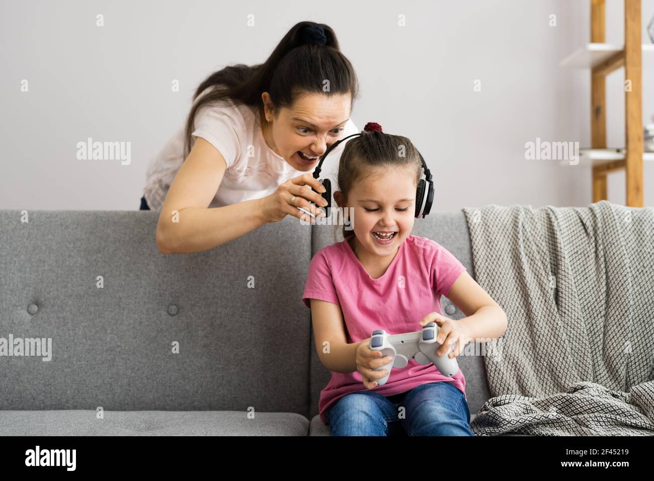 Parent scolding child hi-res stock photography and images - Alamy