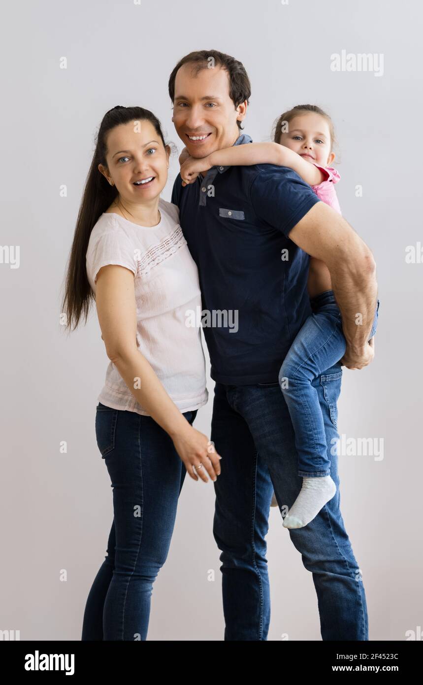 Family standing hi-res stock photography and images - Alamy