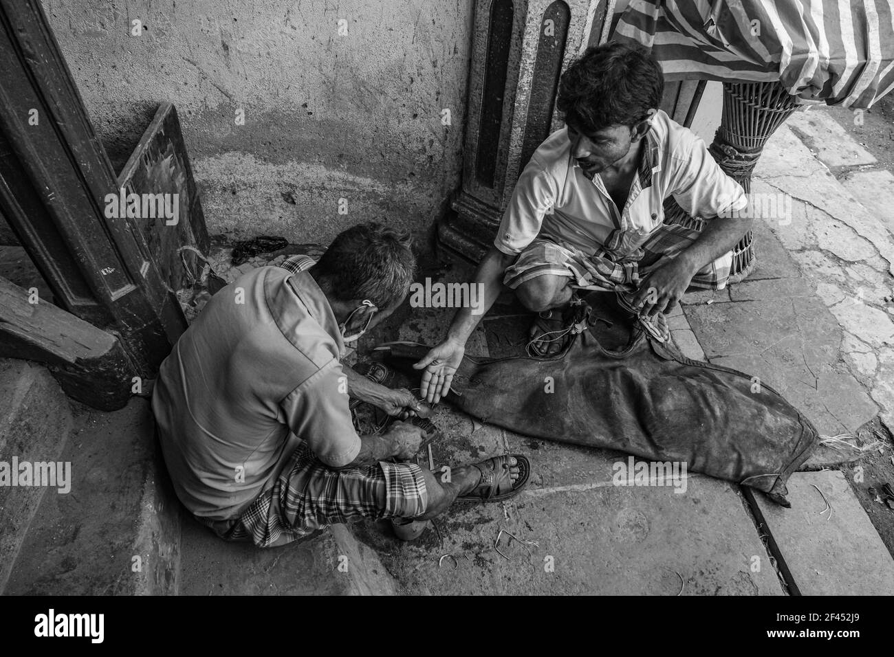 Water pipes to mumbai hi-res stock photography and images - Alamy