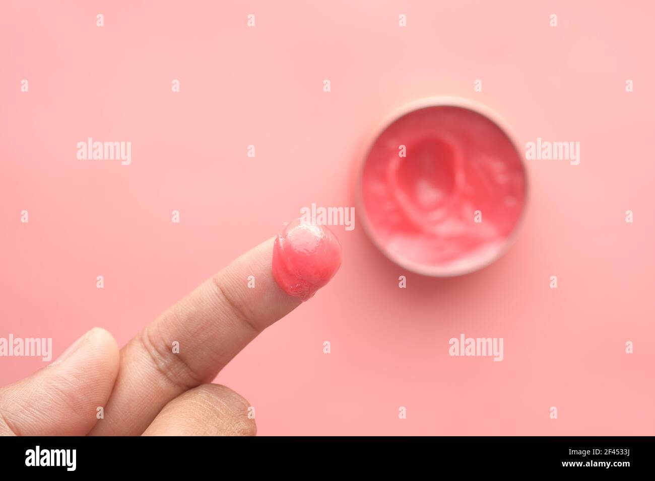 Hand apply hi-res stock photography and images - Alamy
