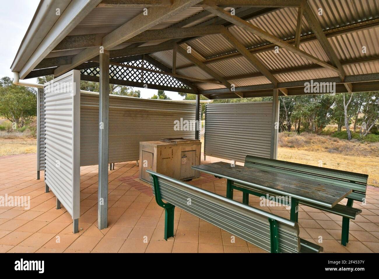 Rest shelter hi-res stock photography and images - Alamy