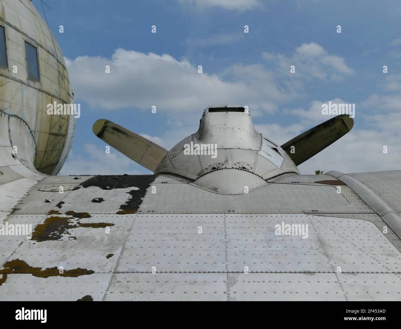 Old aircraft hi-res stock photography and images - Alamy