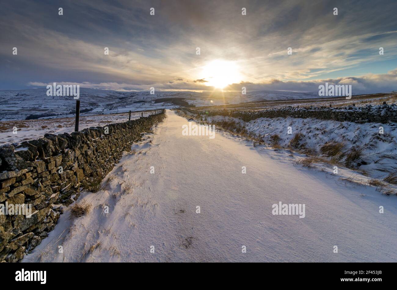 Chapel fell road hi-res stock photography and images - Alamy