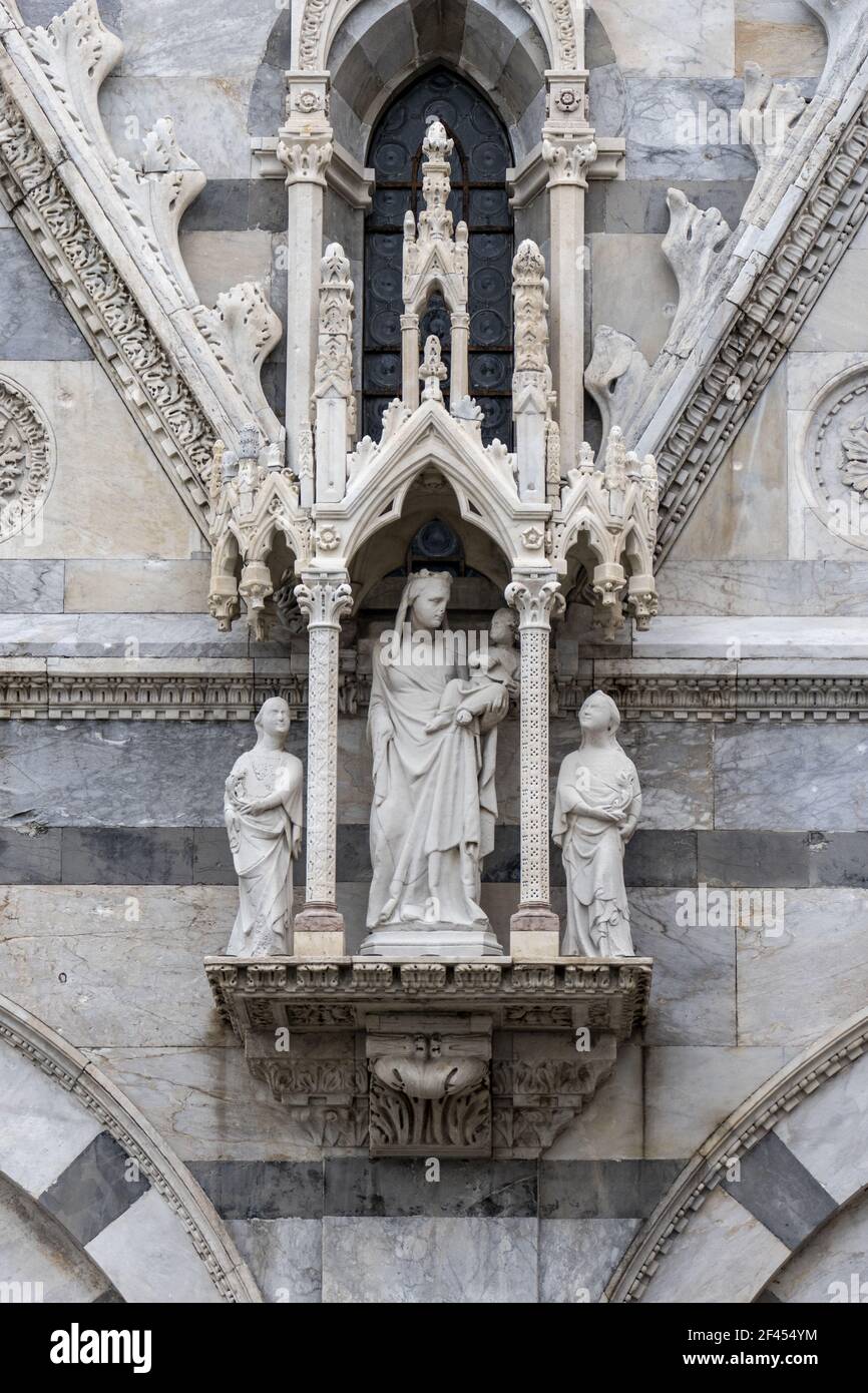 Spina wall hi-res stock photography and images - Alamy