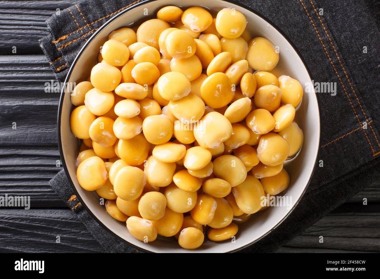 Lupini hi-res stock photography and images - Alamy