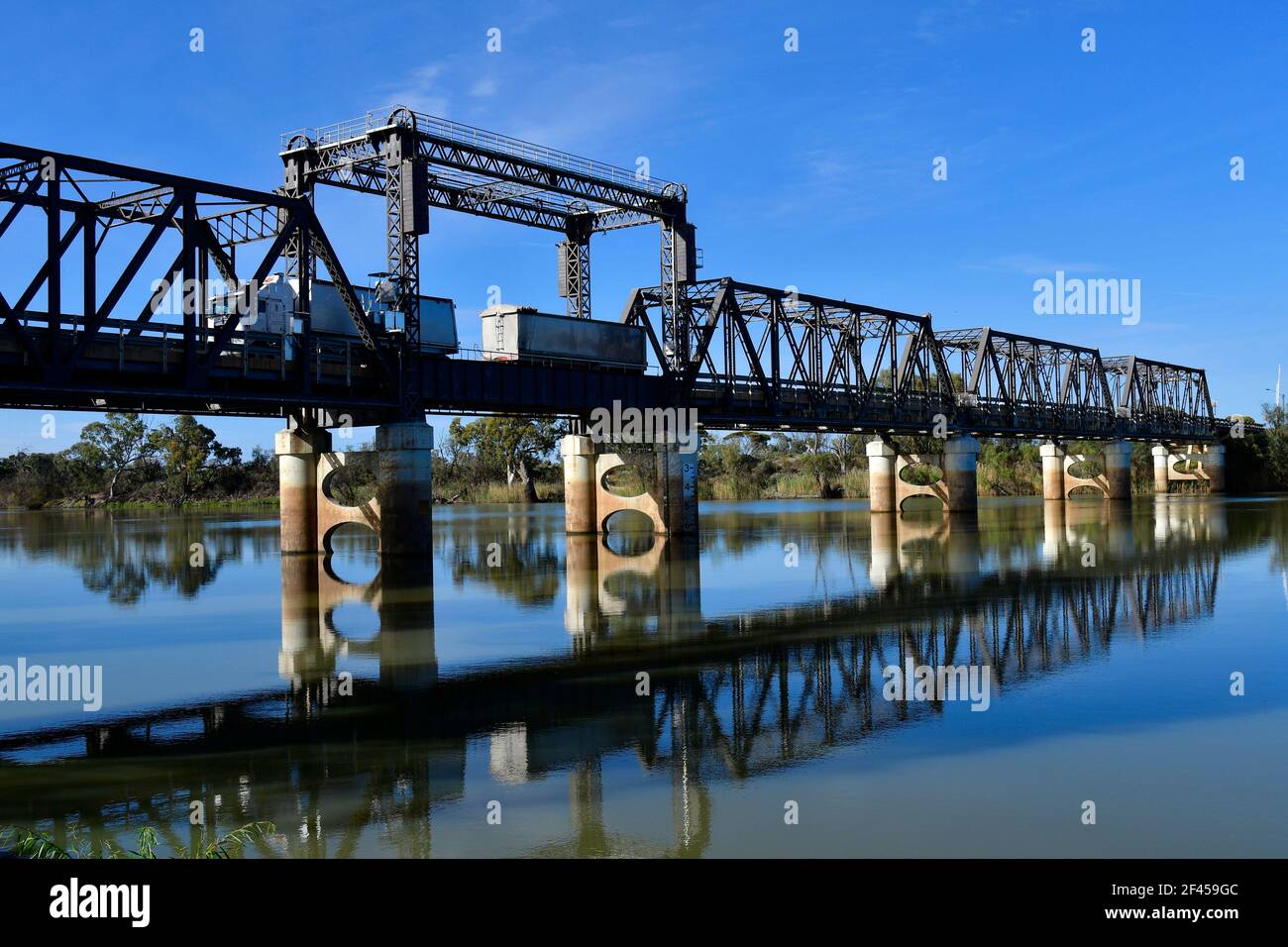 Australia, Abbotsford bridge over Murray river, a single lane bridge ...