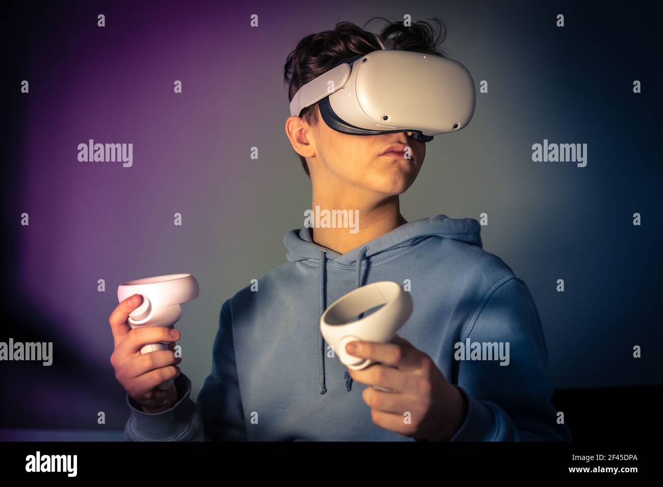 Immersive media viewer hi-res stock photography and images - Alamy