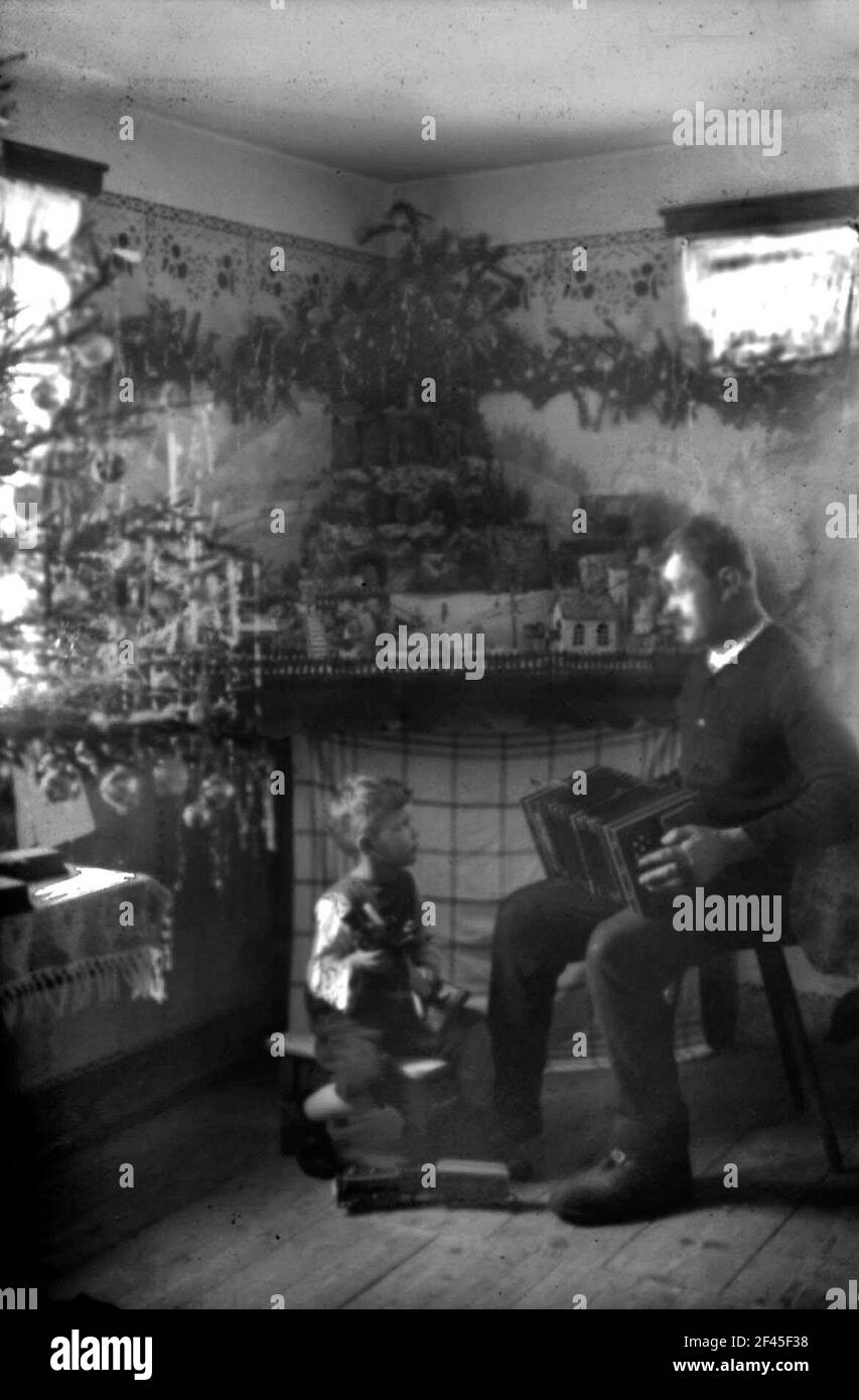 Night time christmas lights Black and White Stock Photos & Images - Alamy