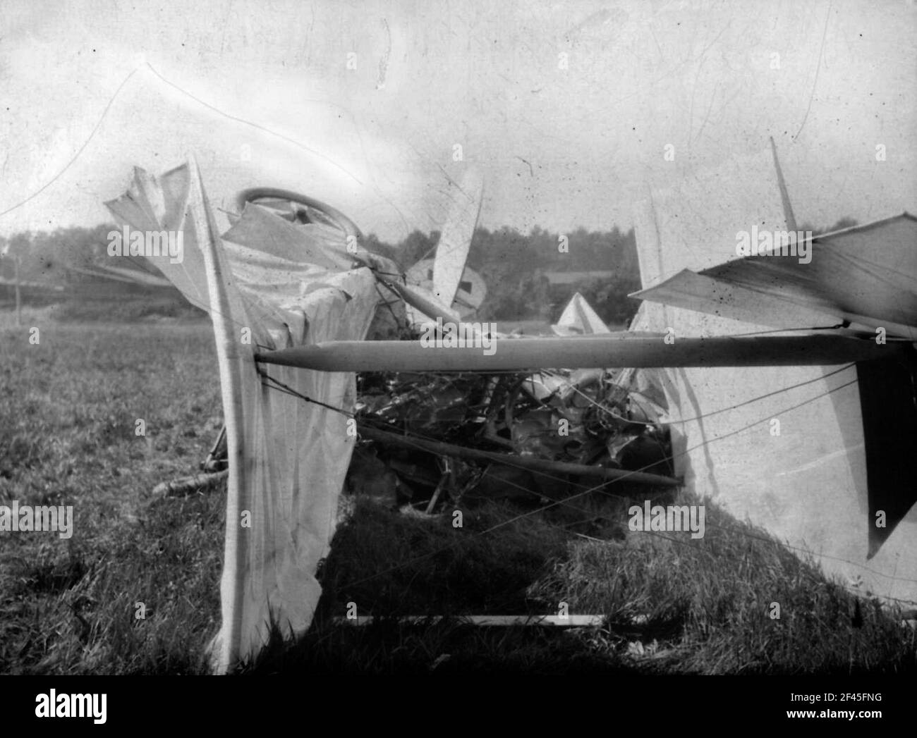 Technology crash Black and White Stock Photos & Images - Alamy