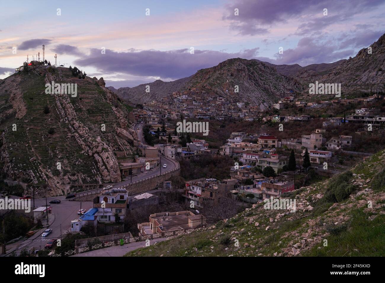 Duhok mountains hi-res stock photography and images - Alamy