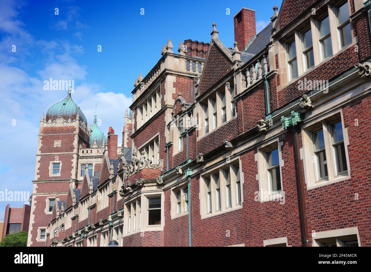 University of pennsylvania quadrangle hi-res stock photography and ...
