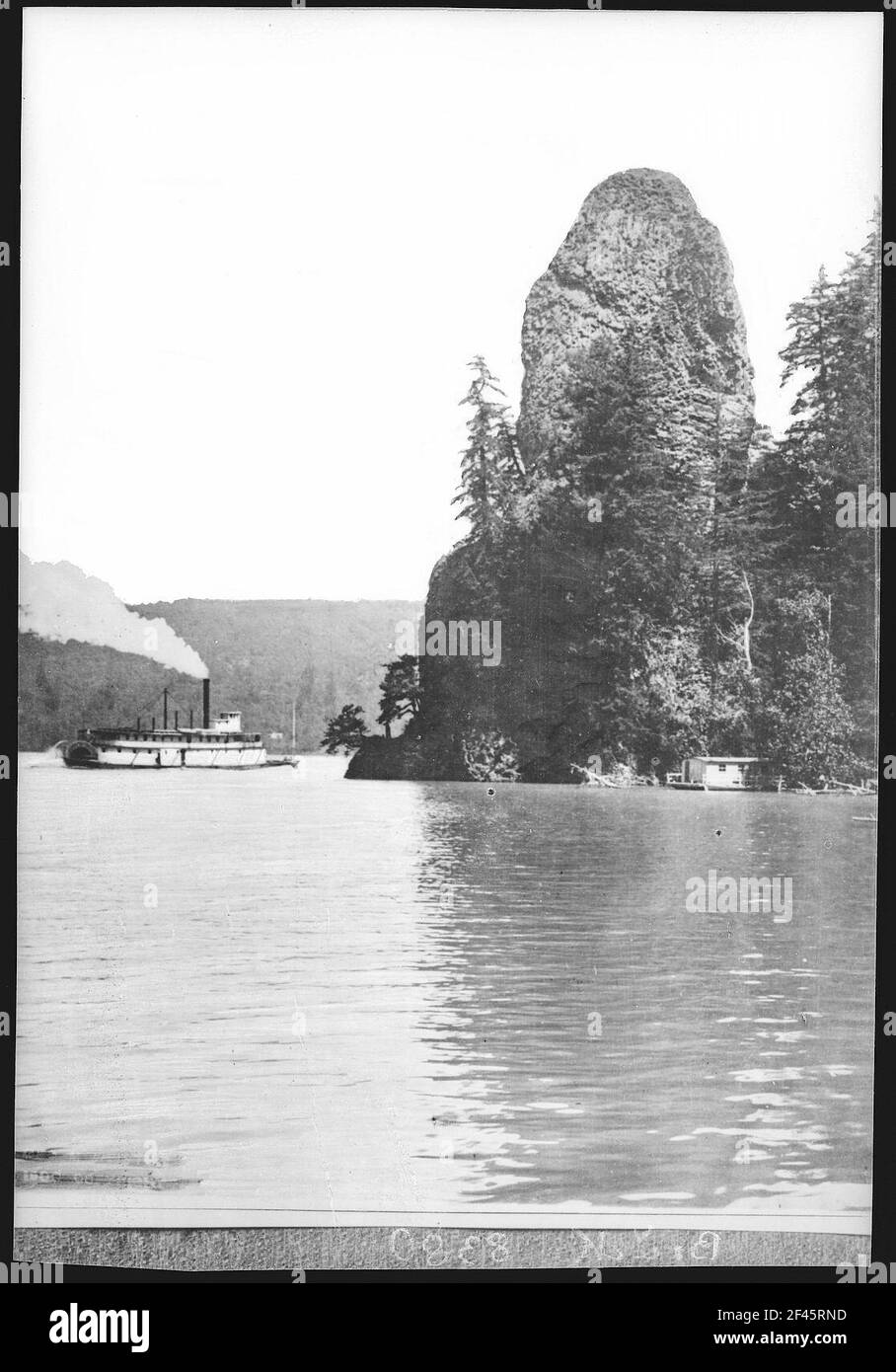 Oregon. Rooster Rock Columbia River Stock Photo - Alamy