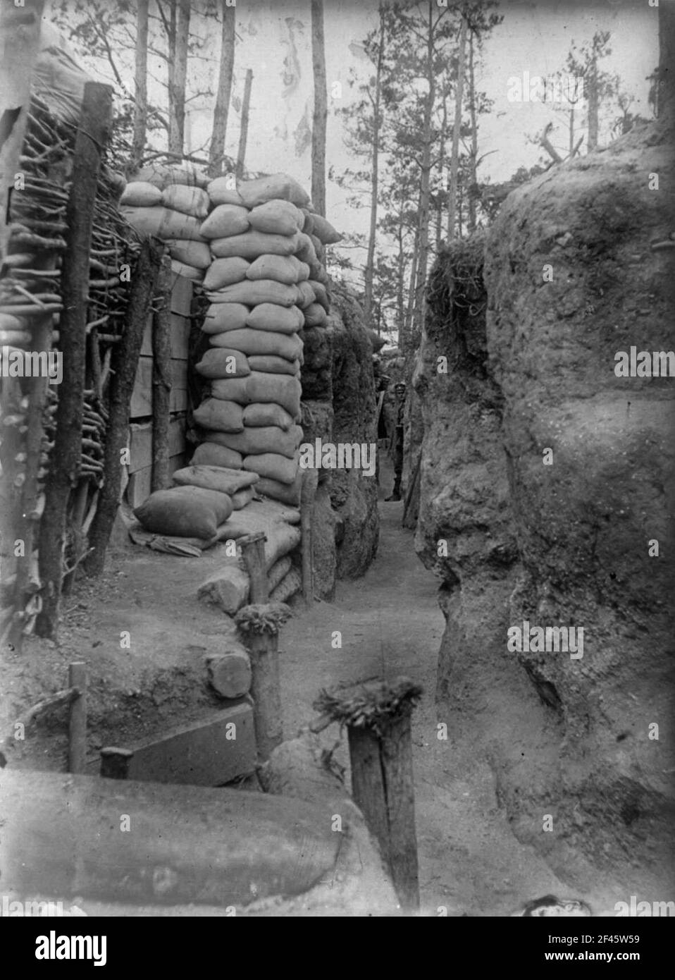 Trench warfare technology Black and White Stock Photos & Images - Alamy