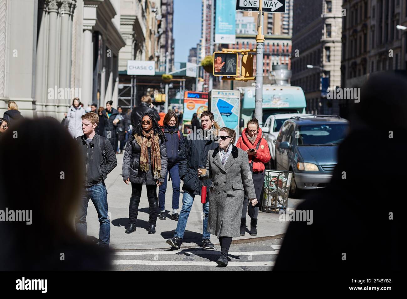 new york city with people on their way to work Stock Photo - Alamy