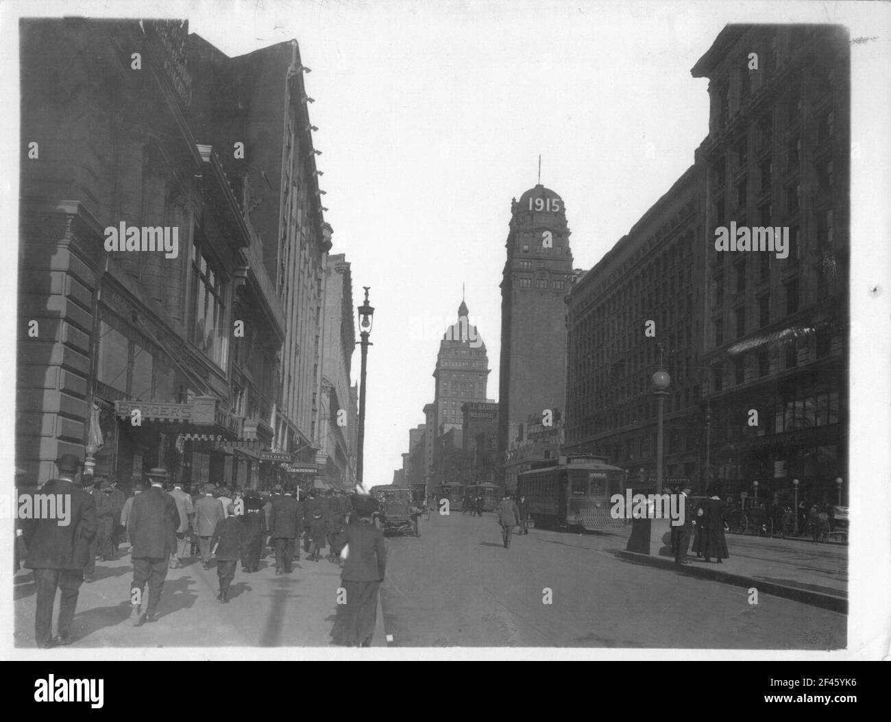 Shopping places Black and White Stock Photos & Images - Alamy