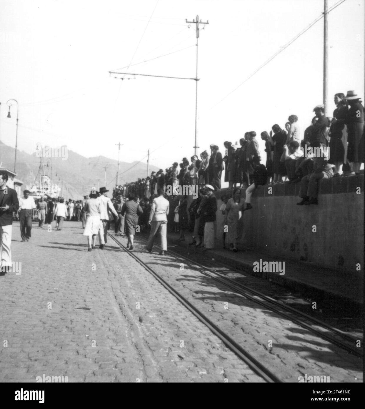 Arrival photos Black and White Stock Photos & Images - Alamy