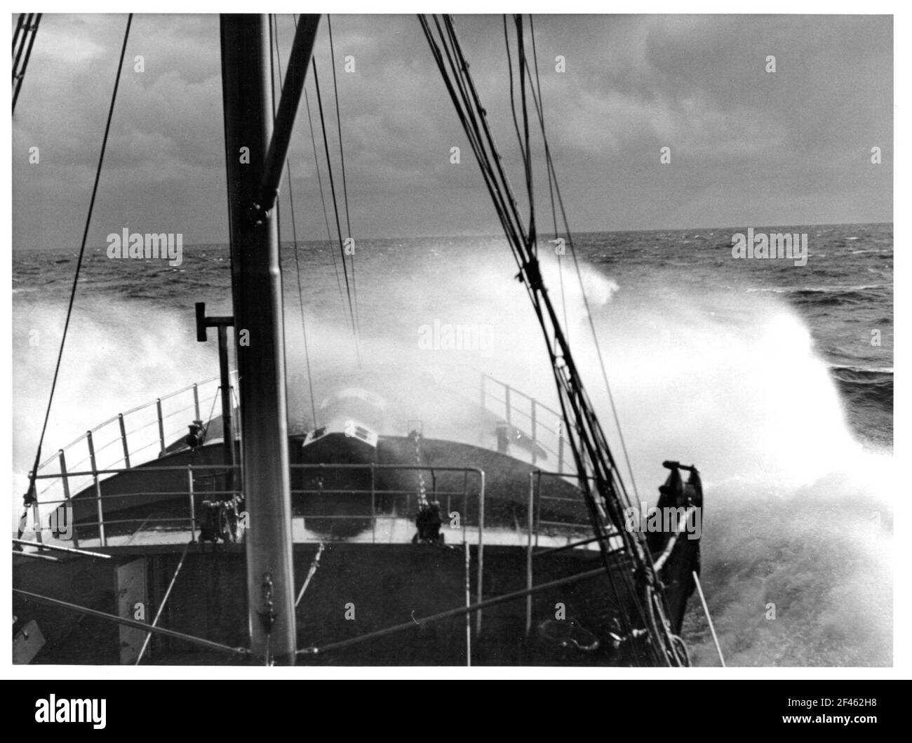 Bow of a ship on high lake Stock Photo - Alamy