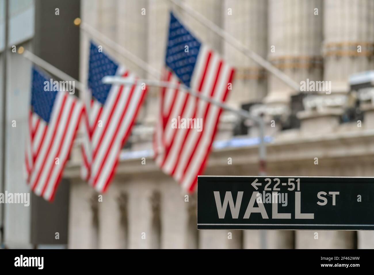 Bull market american flag hi-res stock photography and images - Alamy