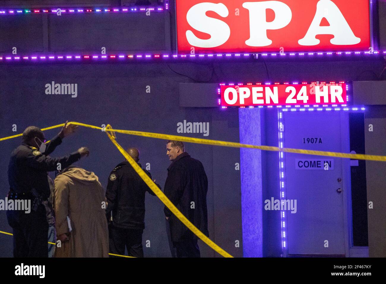 Gold spa atlanta hi-res stock photography and images - Alamy