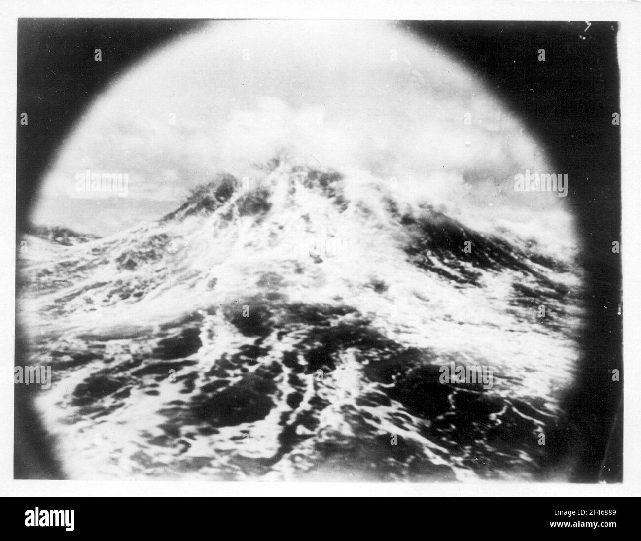 View stormy sea in Black and White Stock Photos & Images - Alamy