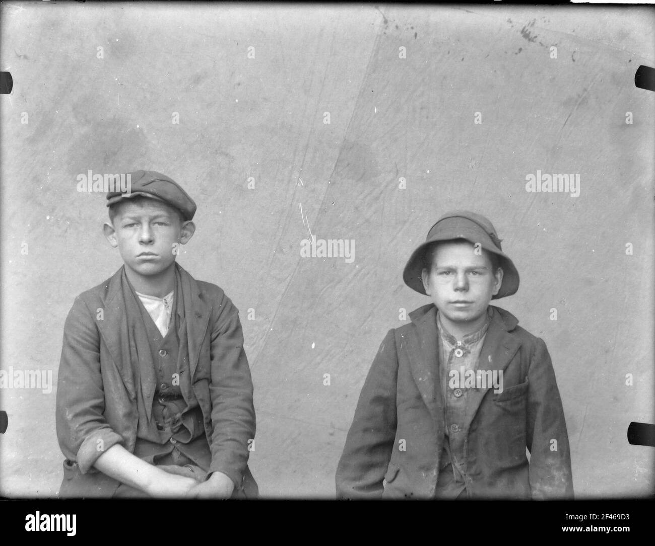 Manual labor workers Black and White Stock Photos & Images - Alamy